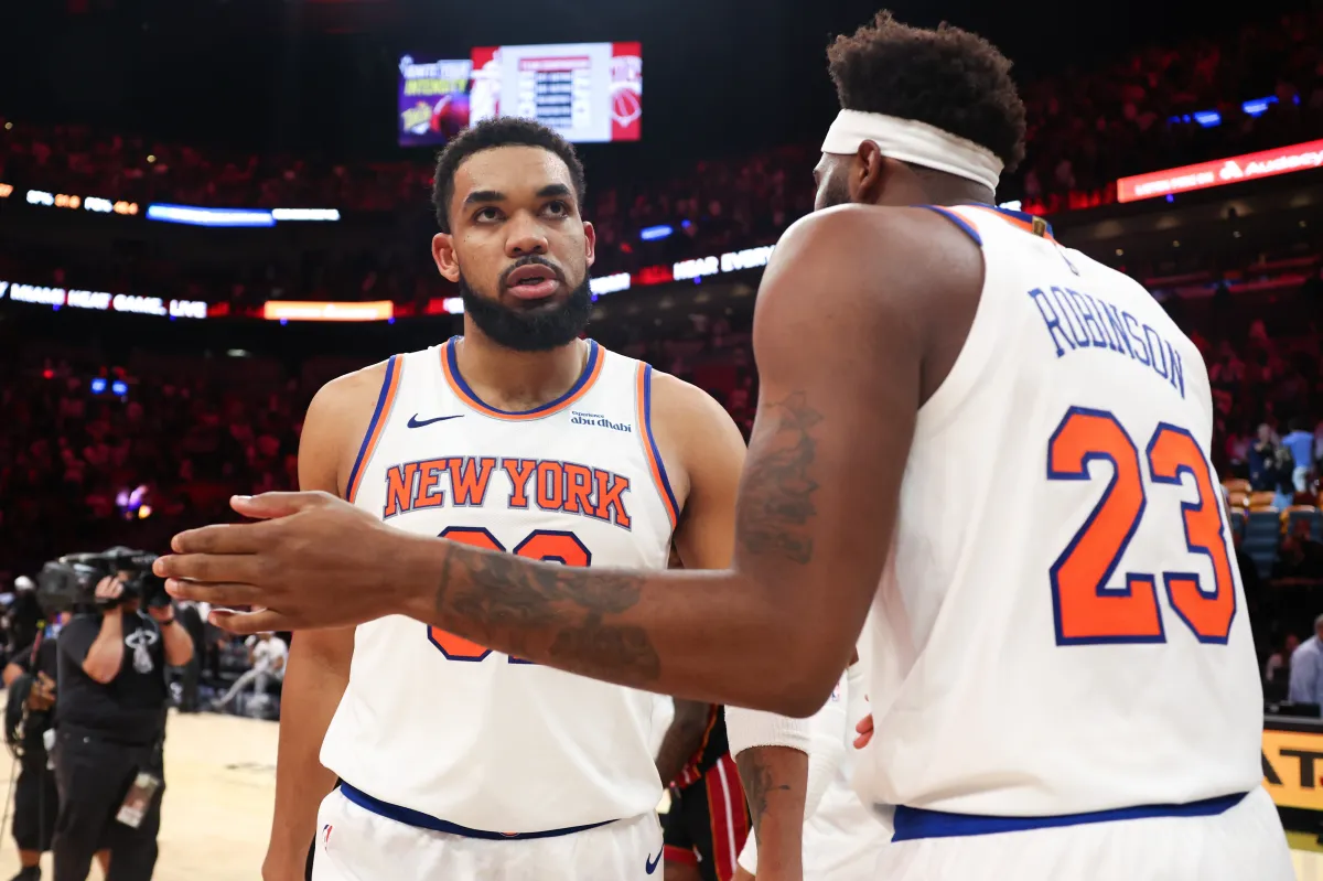 Knicks HC Has Strong Words for Big Man Pairing - Newsweek