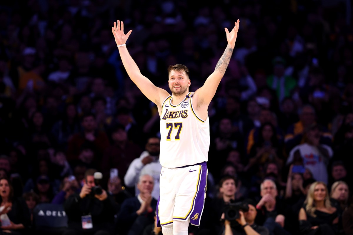 How to Watch the NBA: Live Stream 2025-26 Basketball Season Games, TV ...