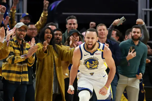 Warriors’ Steph Curry Surpasses LeBron James to Make NBA History - Newsweek