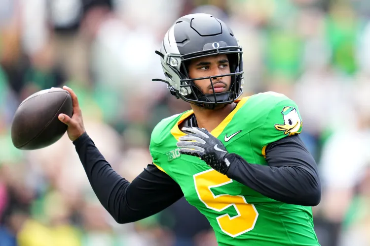 Oregon Star QB Dante Moore Receives Strong New NFL Draft Prediction ...