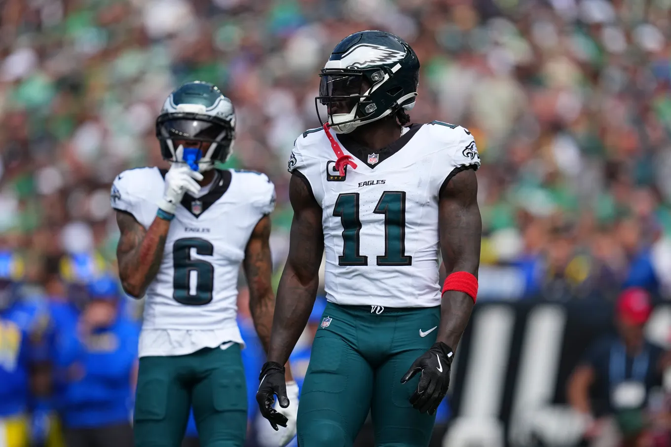 Eagles Star WR Duo in Agreement on Struggling Offense Ahead of Broncos ...