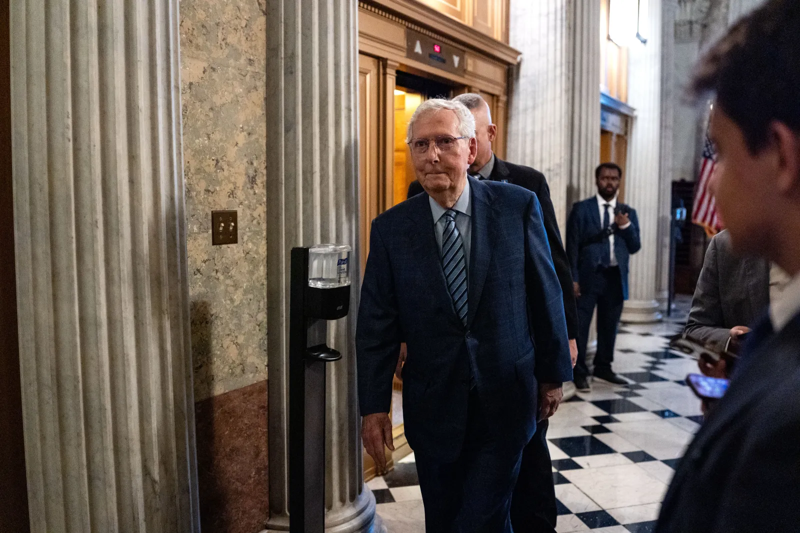 Video shows Mitch McConnell collapse in Senate office building - Newsweek