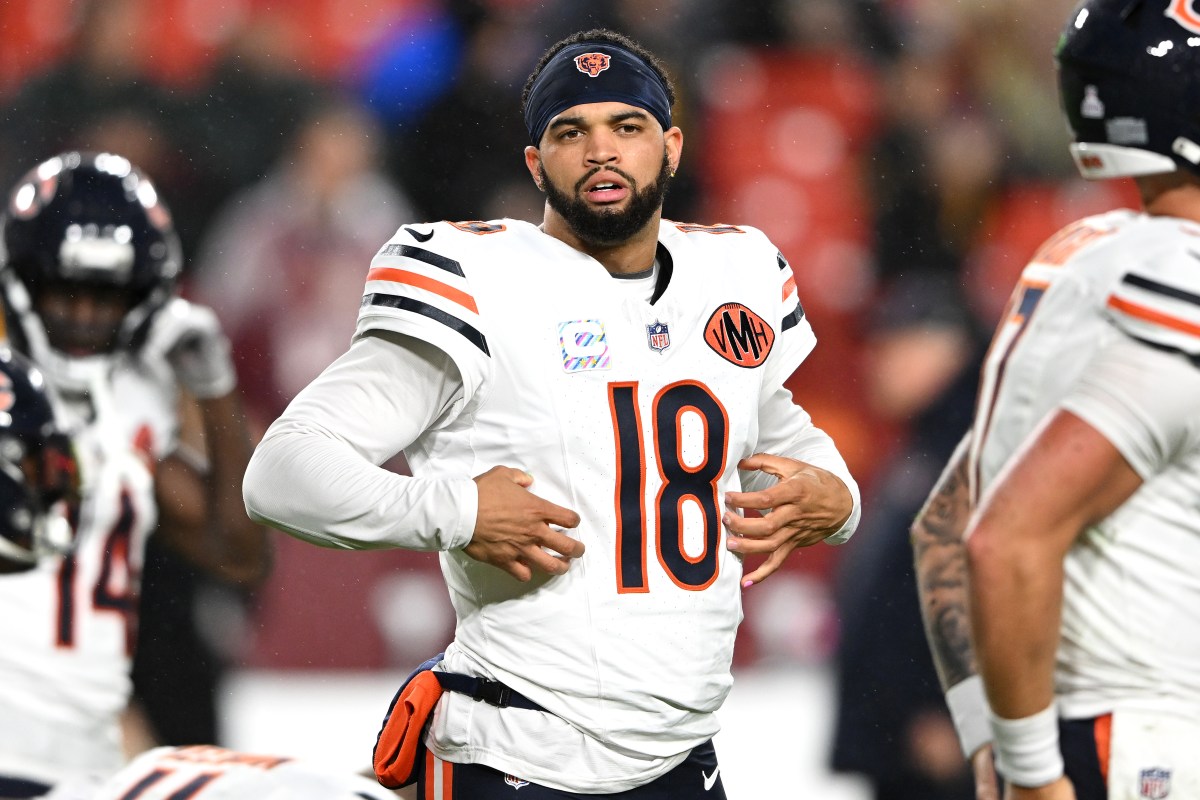 Bears QB Caleb Williams reacts to Troy Aikman's criticism during win - Newsweek