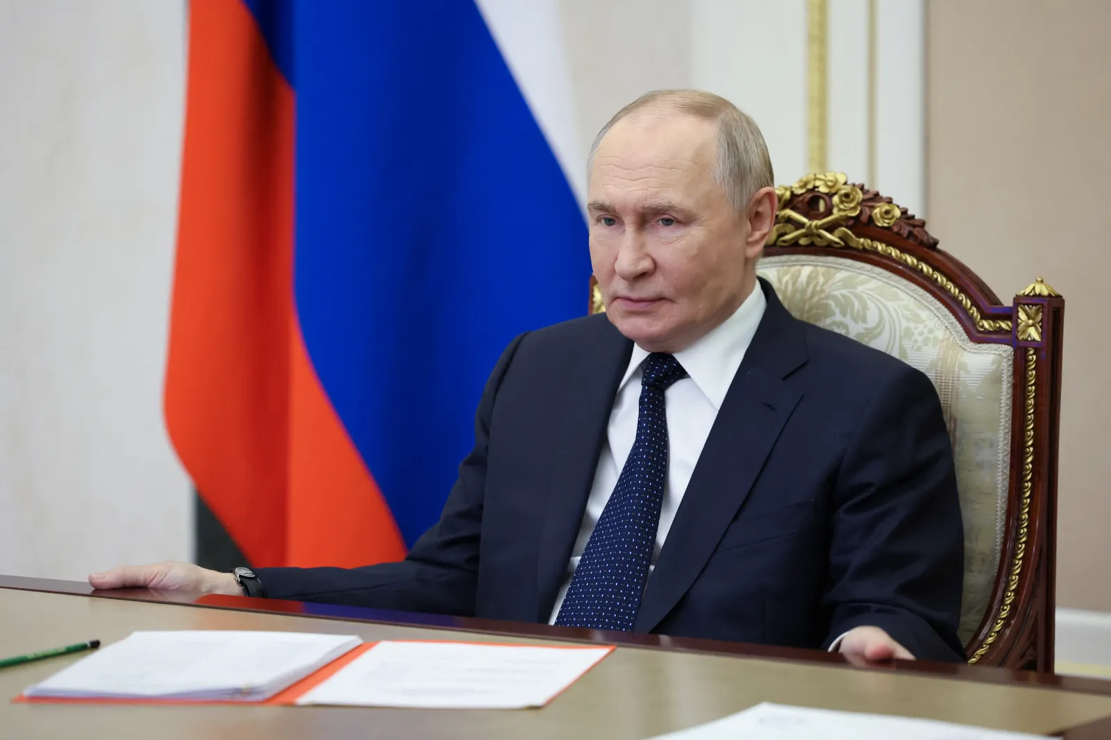 JD Vance Backs Trump’s Nuclear Test Order as Russia Warns of Chaos ...