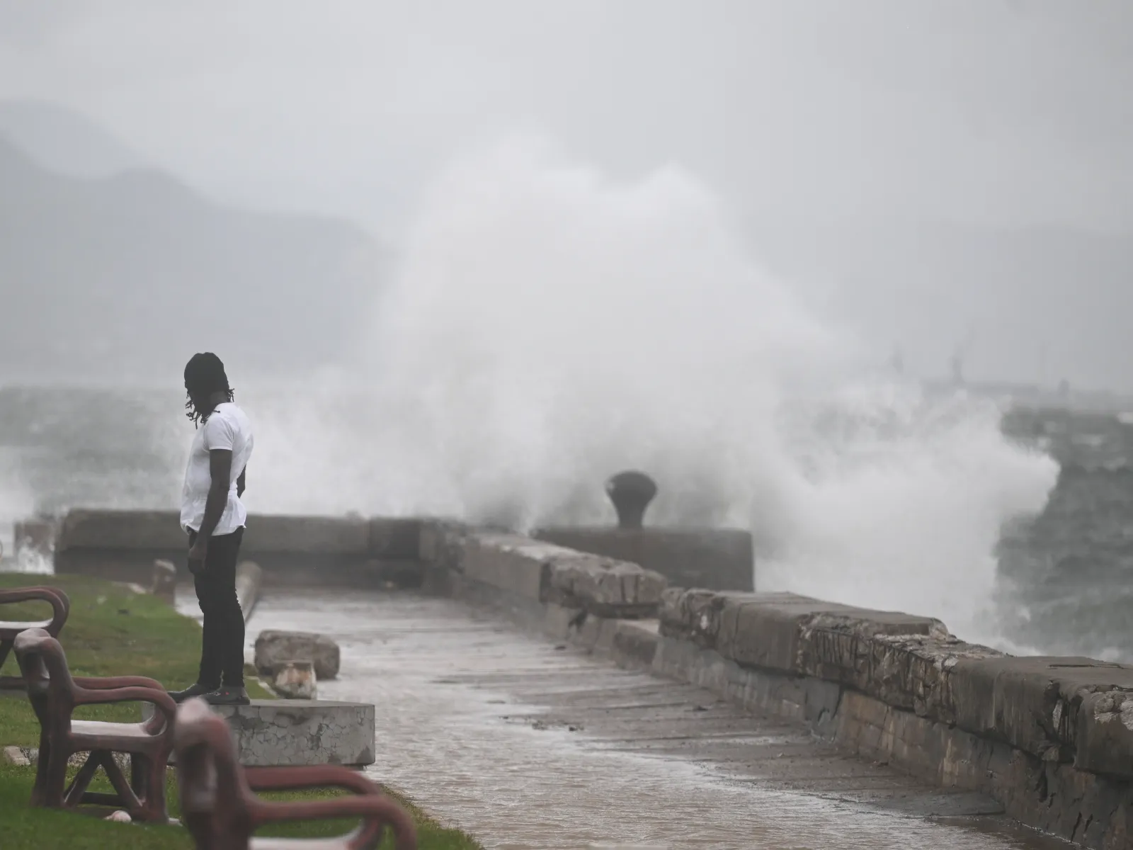 Live Video Captures Hurricane Melissa’s Devastating Landfall in Jamaica ...