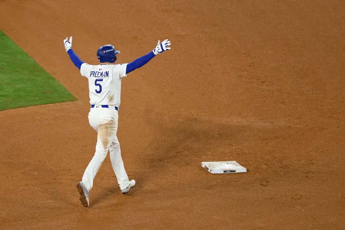 Dodgers’ Freddie Freeman Has 3-Word Reaction to 2nd World Series Walk ...