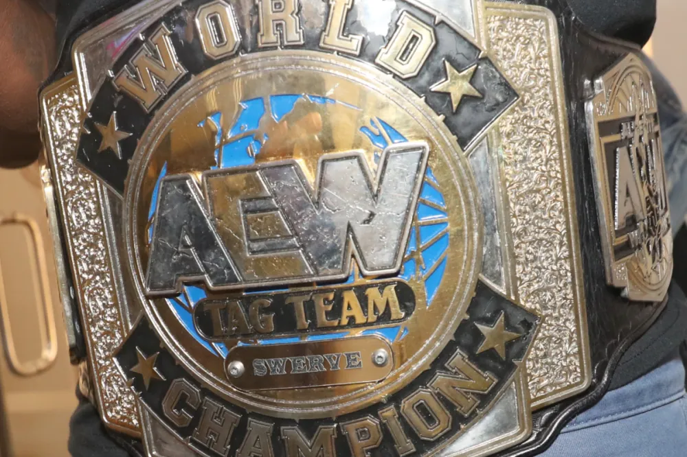 Former WWE Champion Makes Shocking Return at AEW Full Gear 2025 - Newsweek
