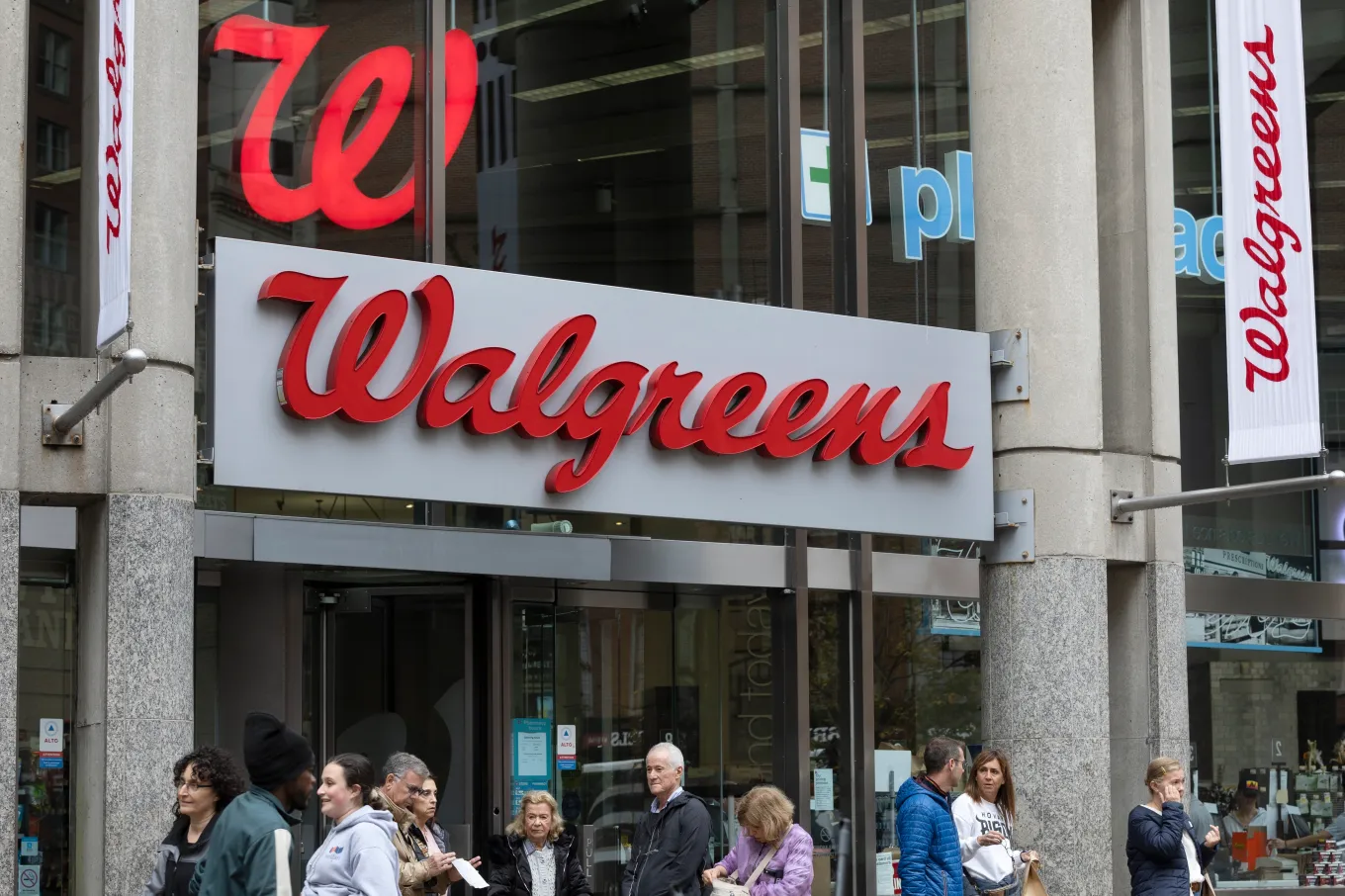 Walgreens hourly workers set to suffer pay loss: report - Newsweek