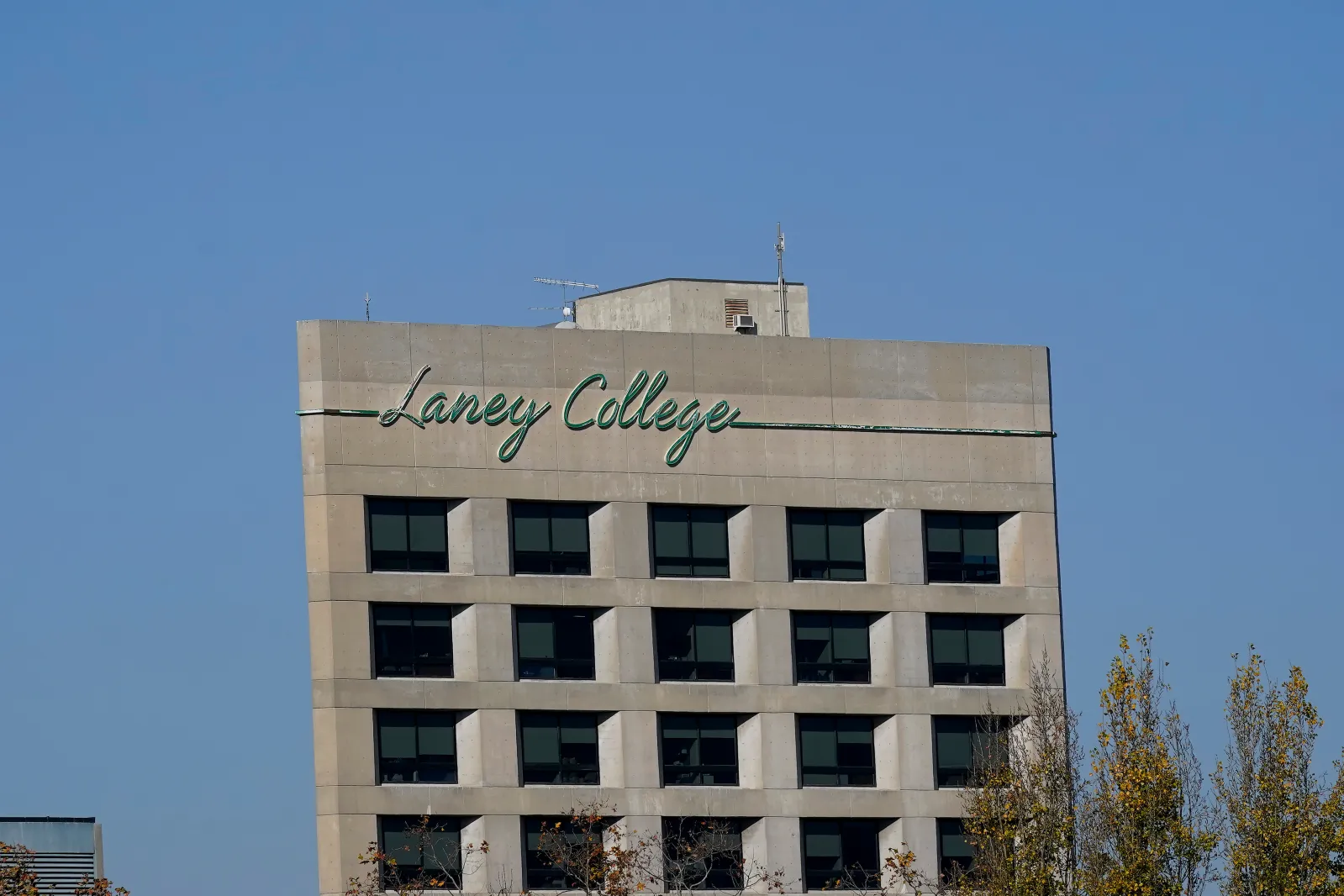 Coach John Beam from Netflix 'Last Chance U' Injured in Laney College ...