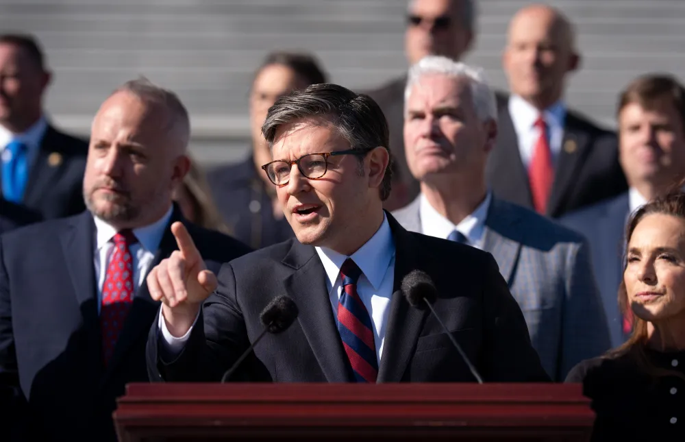 Republicans get warning sign in 2026 House poll - Newsweek