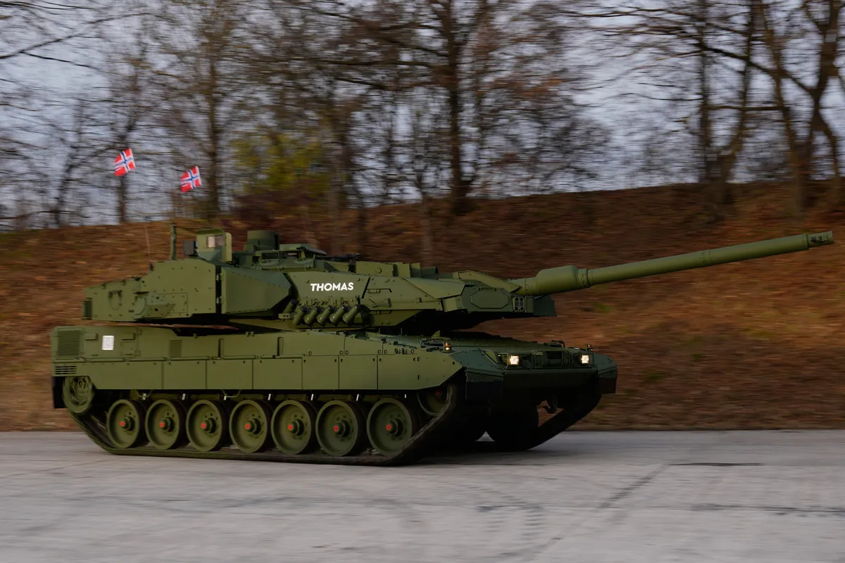 Germany Unveils New Leopard ‘Super Tank’ To Strengthen NATO’s Eastern ...