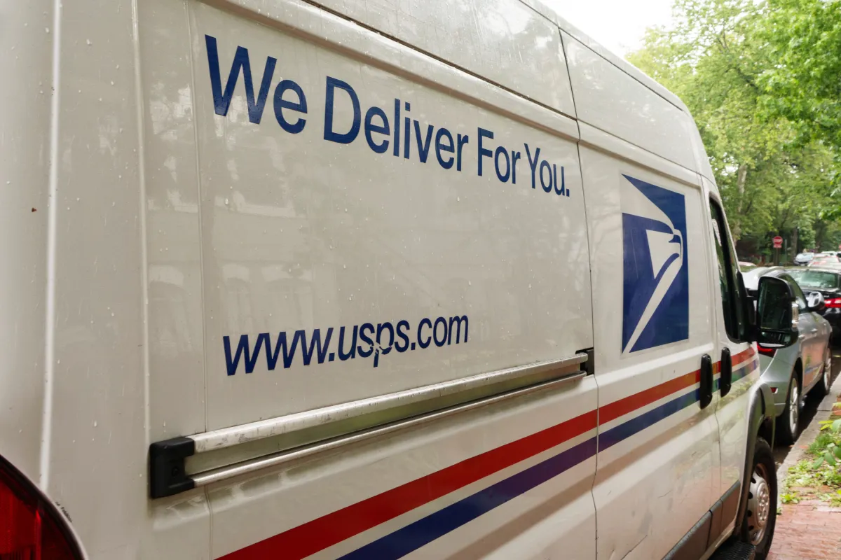 USPS Plans New Price Rises After $9-Billion Loss - Newsweek