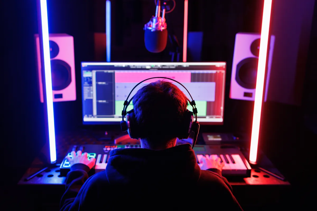 The Biggest Song on the Internet Right Now Was Made Using AI - Newsweek