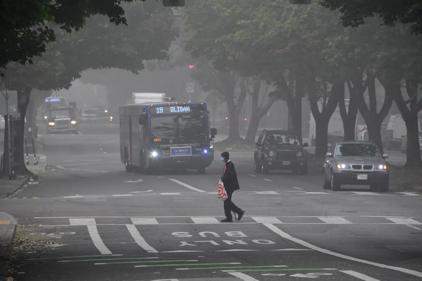 Thousands advised to remain indoors in Oregon, California - Newsweek