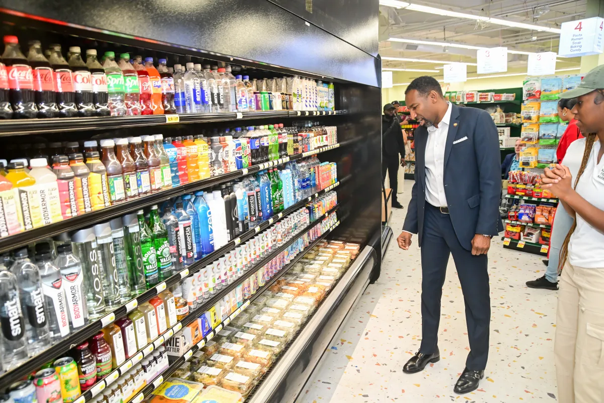 Municipal grocery stores should become national model, Atlanta mayor ...