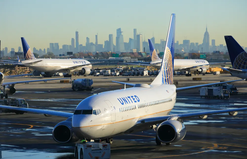 Hundreds of Friday Flights Canceled Amid Government Shutdown - Newsweek