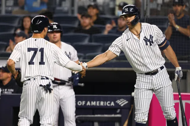 Yankees Lose Veteran Shortstop to Free Agency - Newsweek