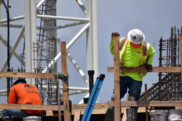 9 megaprojects begin construction across US - Newsweek