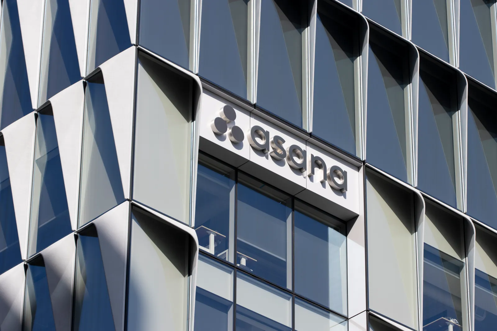 Asana’s New Product Chief Says AI Agents Are the Future of Knowledge ...