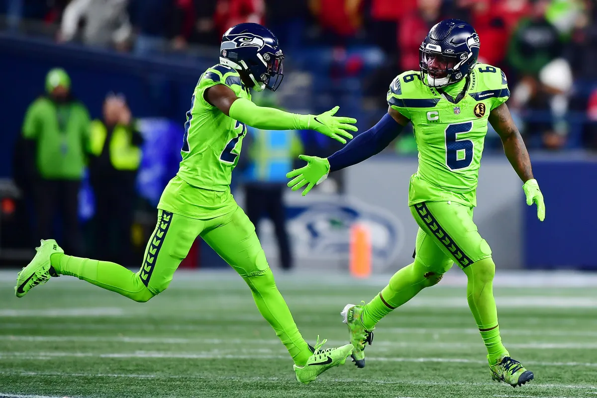 Seahawks Working to Re-Sign 3x Pro Bowler Amid NFC West Battle - Newsweek