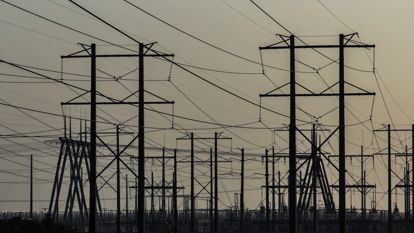 Florida Approves Electric Bill Rate Hike: What We Know - Newsweek