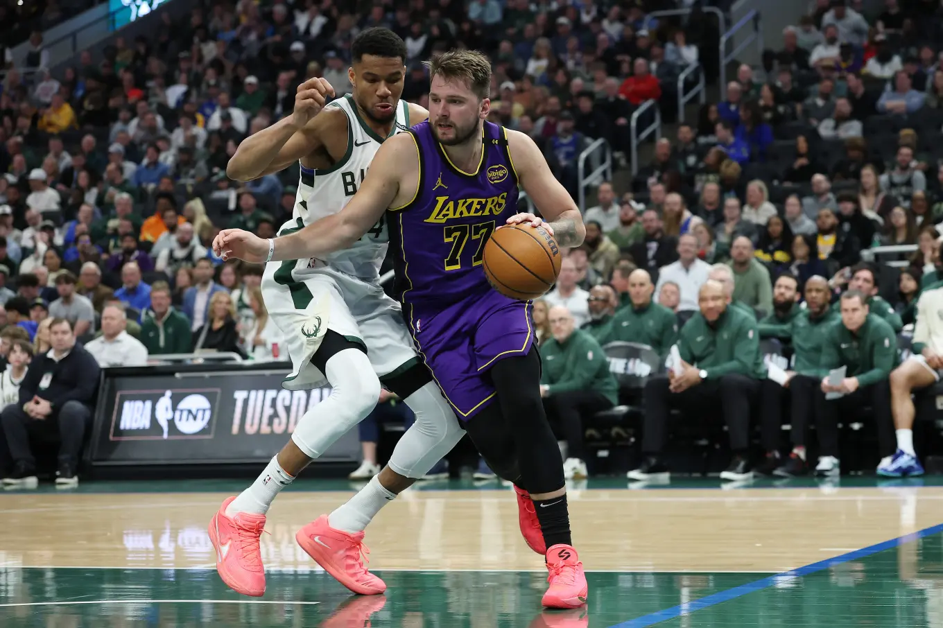 How to Watch Lakers vs Bucks: Live Stream NBA, TV Channel - Newsweek