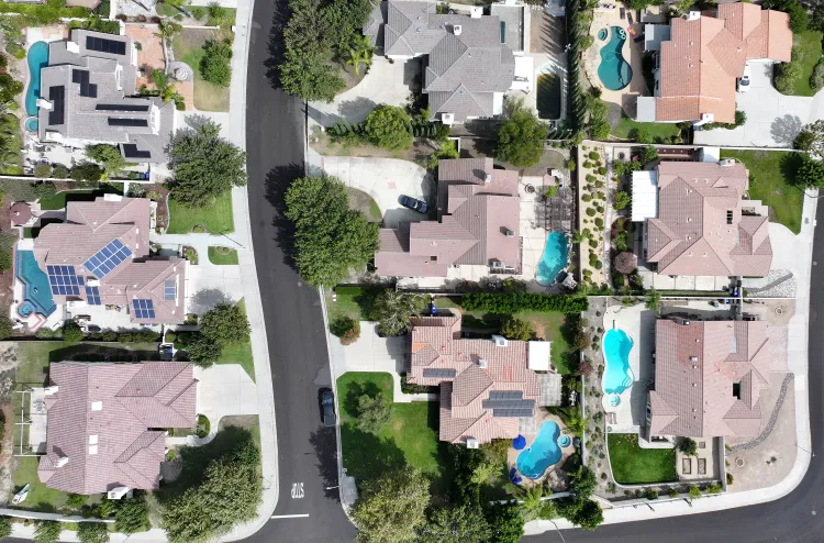 Home turnover rate hits lowest level in 30 years - Newsweek