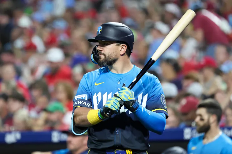 Phillies’ Kyle Schwarber Sends Reds Message Amid Free Agency - Newsweek