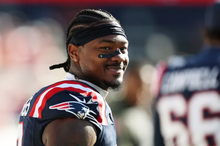 Patriots WR Stefon Diggs Hits Major Career Milestone Against Buccaneers ...