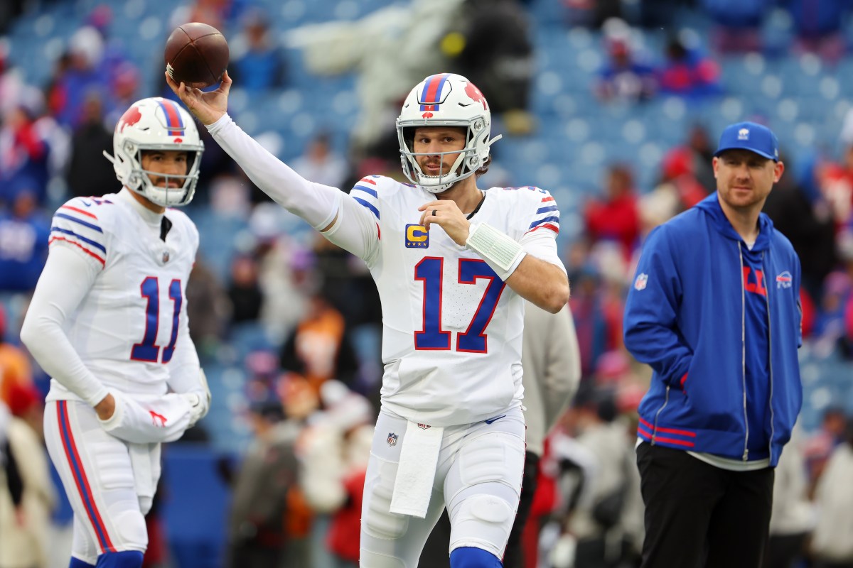 Josh Allen Makes NFL History in Bills& 039; Win Over Buccaneers ...