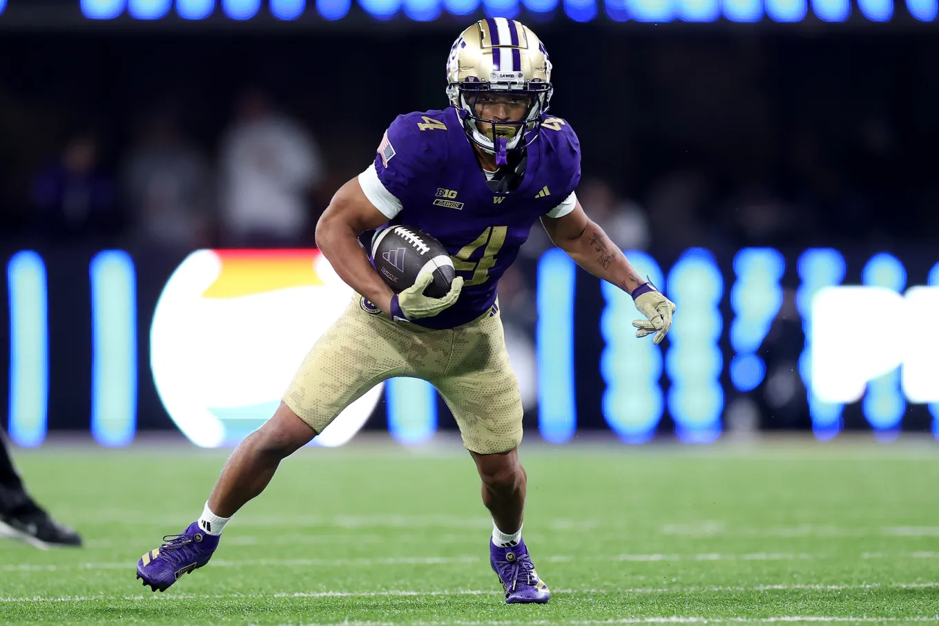 How to Watch Washington vs UCLA: Live Stream NCAA College Football, TV ...
