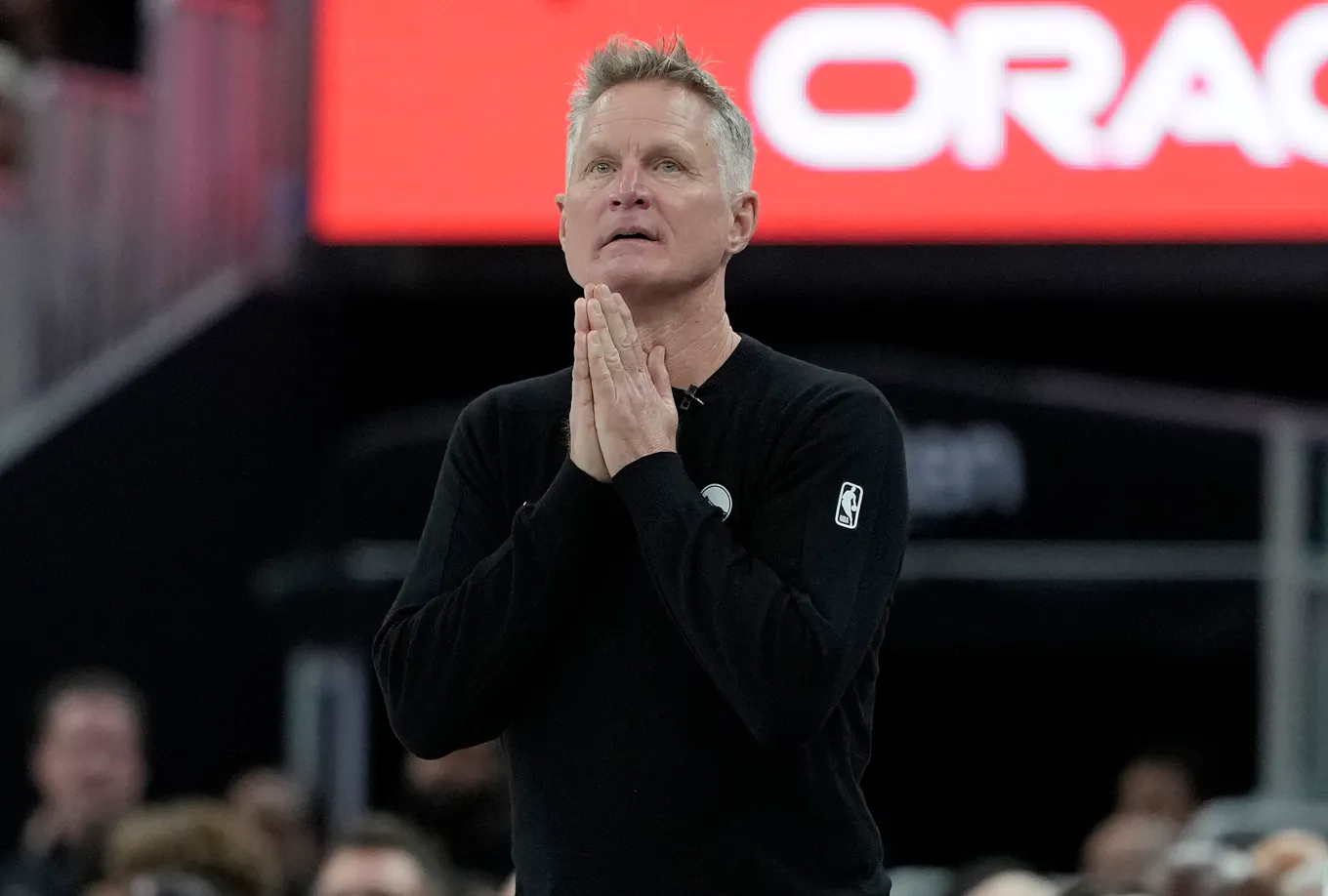 Steve Kerr Ejection Leads to Rare Postgame Scene for Warriors - Newsweek
