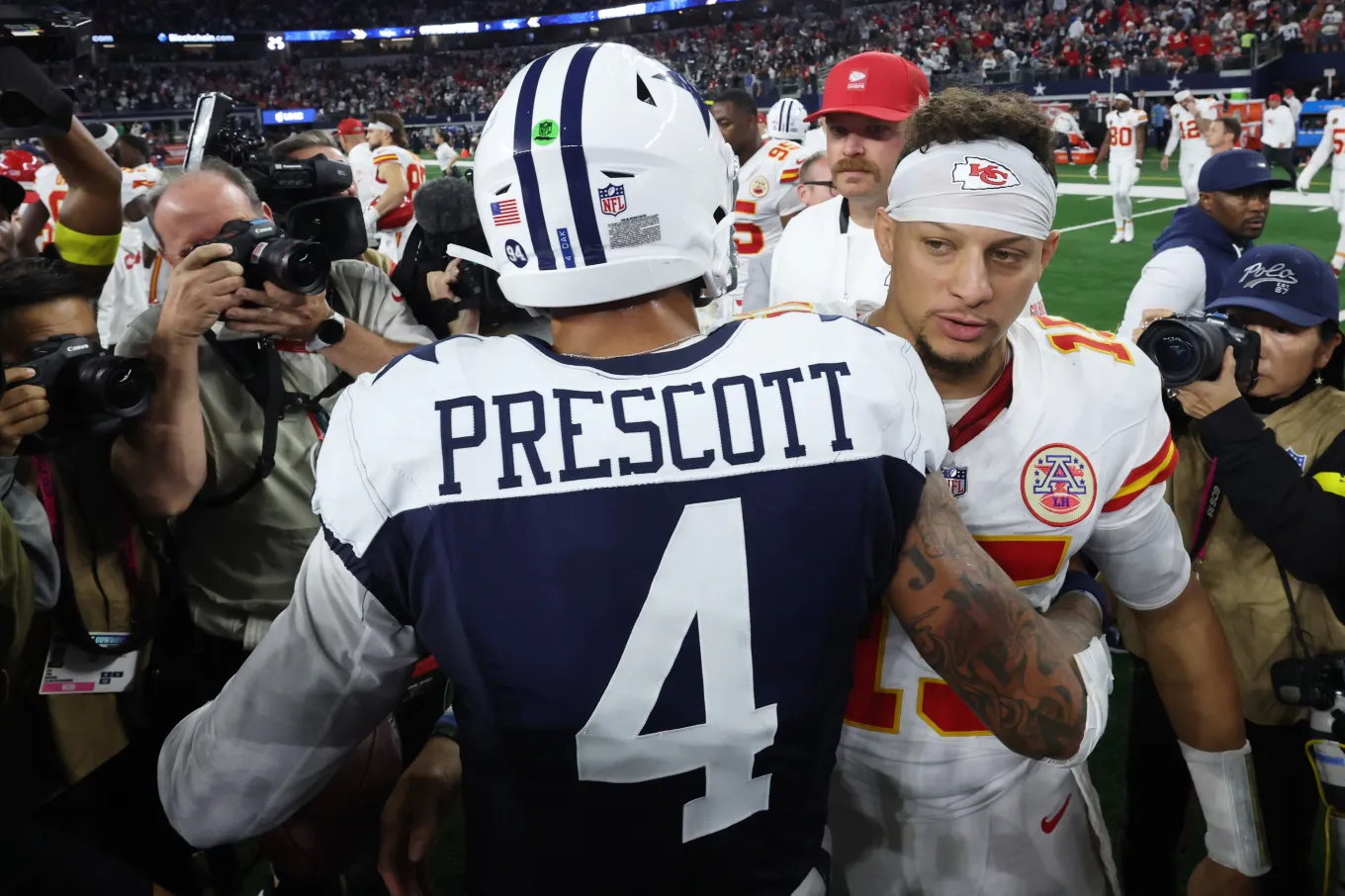NFL Reacts to Postgame Handshake Between Patrick Mahomes, Dak Prescott ...