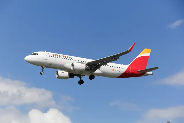 Airlines Cancel Flights After Military Activity Warning for Venezuela ...