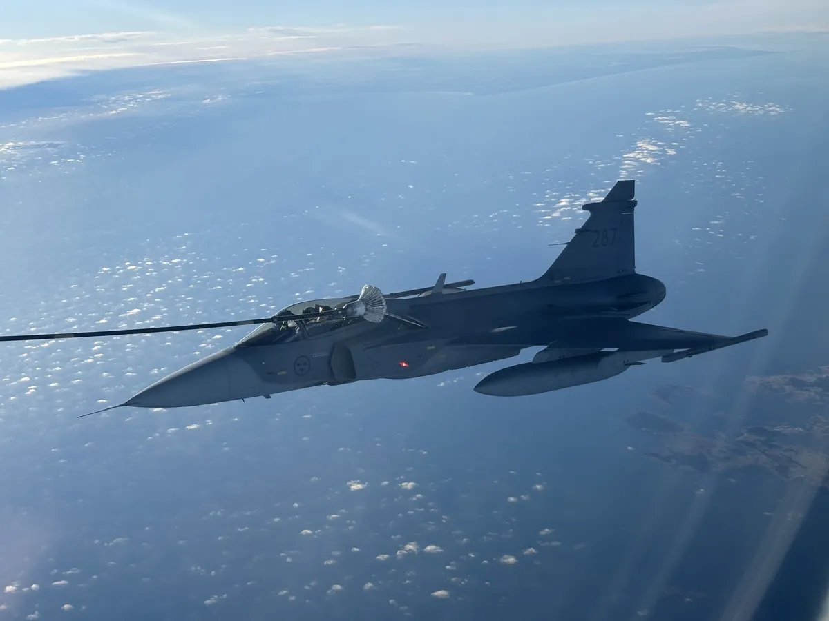 Watch: NATO Fighter Jets Refuel in Midair Over Eastern Flank - Newsweek