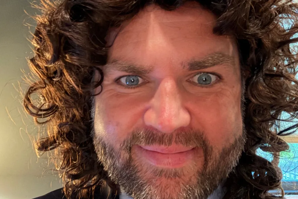 JD Vance dresses as his own meme, sparks meme avalanche - Newsweek
