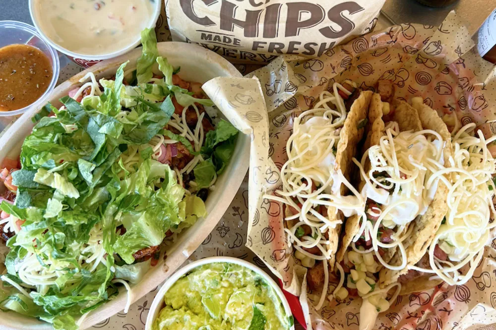 From KFC to Arby’s: The Best Thanksgiving Fast Food Deals for 2025 ...