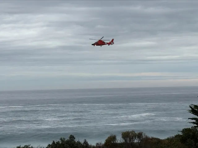 Rescuers Search for 5-Year-Old Swept Into Ocean After Father Dies ...