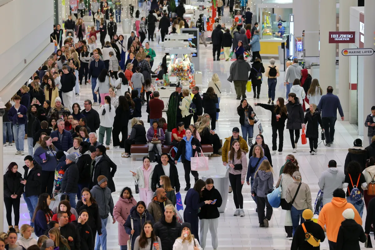 Store traffic data reveals Black Friday’s biggest winners - Newsweek
