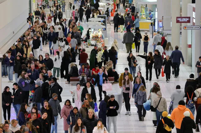Store traffic data reveals Black Friday’s biggest winners - Newsweek