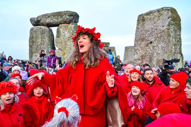 Winter Solstice Draws Thousands to Stonehenge Stone Circle - Newsweek