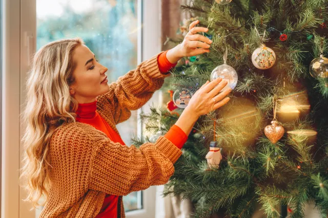 How Your Christmas Decorations Could Give Away Your Age - Newsweek