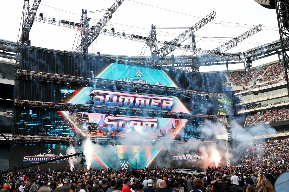 WWE Star Turns Heel During Championship Match - Newsweek