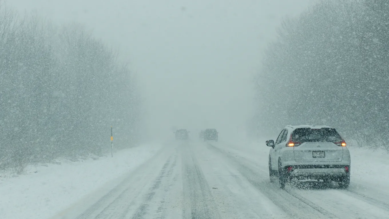 Winter Storm Warning As 2 Feet of Snow To Strike: ‘Whiteout Conditions ...