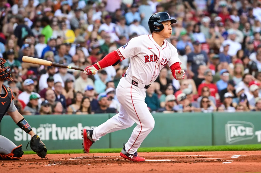 Red Sox to Cut Ties With Veteran Slugger After Willson Contreras Trade ...
