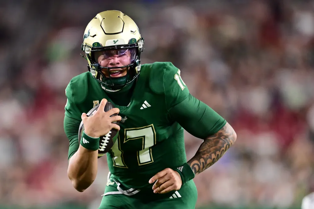 7,000-Yard QB Takes Surprise Coaching Role After Opting Out of Bowl ...