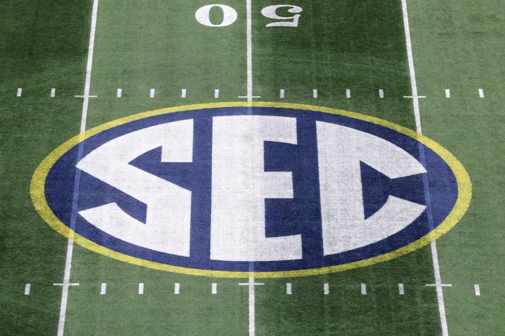 5-Star SEC Quarterback to Enter Transfer Portal Following Bowl Game ...