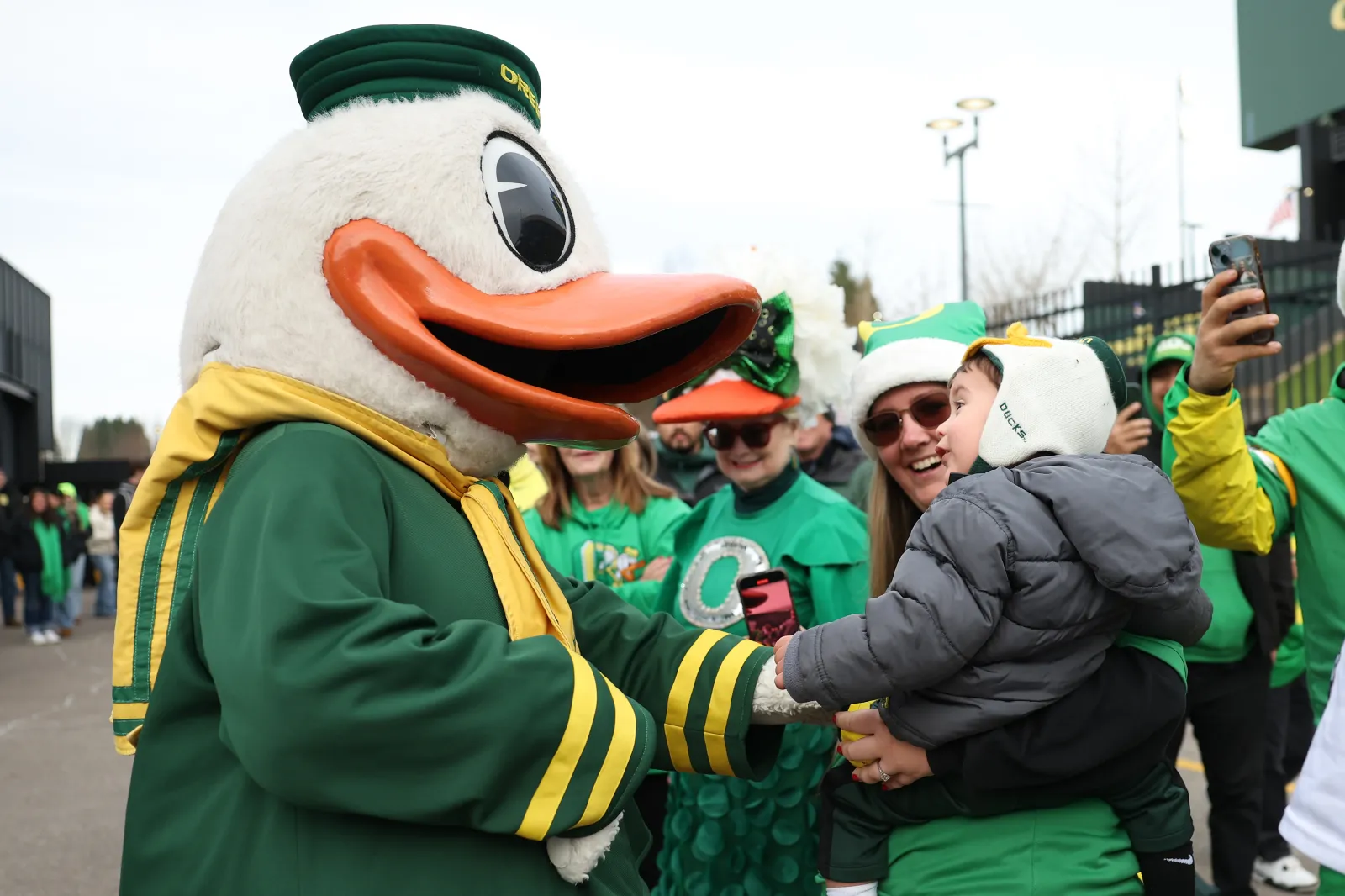 Transfer Portal Prediction: QB Dylan Raiola Leaves Nebraska for Oregon ...