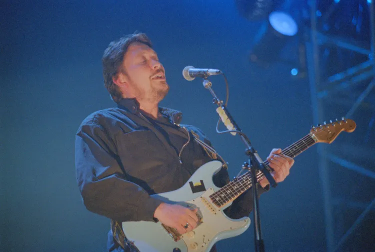 Chris Rea, singer behind one of biggest Christmas hits, dies at 74 ...