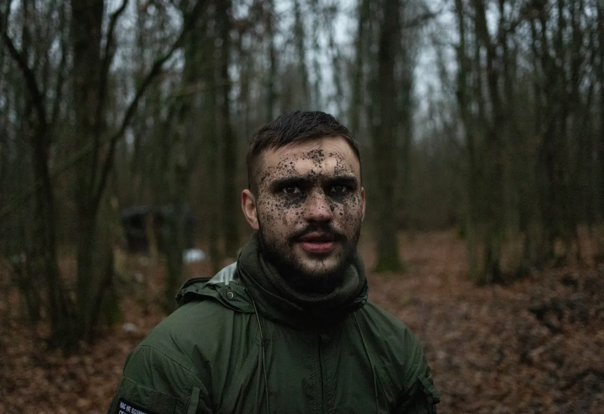 On Russia’s Front Line: New Photos Give Rare Glimpse of Ukraine War ...